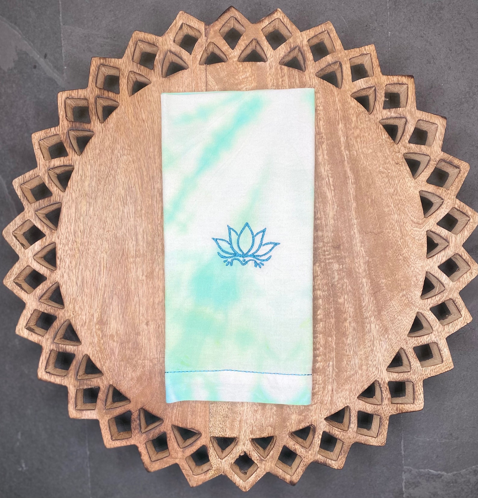Lotus Tie Dye Embroidered Cloth Napkins (set of 4) - Etsy