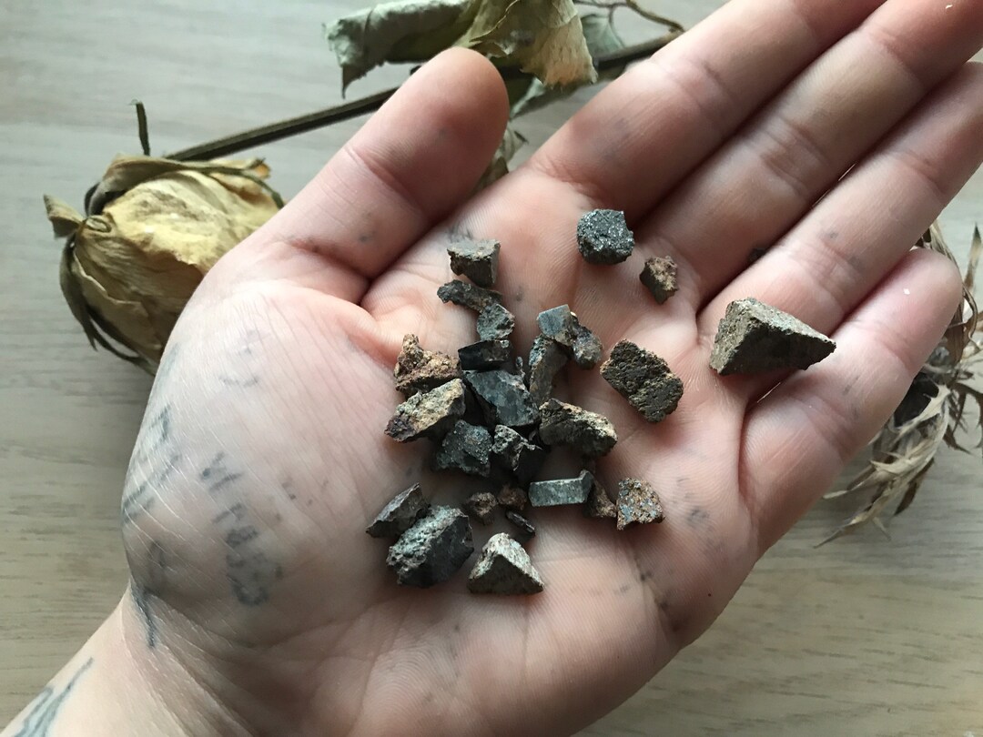 Meteorite Pieces, Small Meteor up to 3g, Affordable Rare Crystals and ...