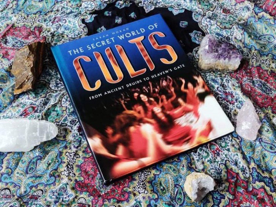 The Secret World of Cults, Vintage Odd Book, Druids, Cults, the History ...