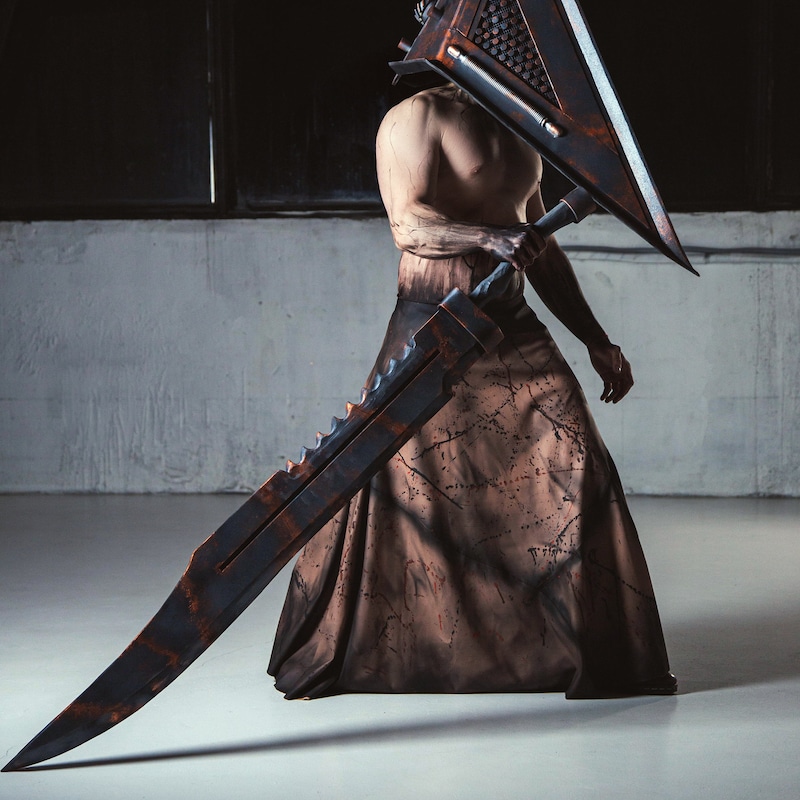 Pyramid Head Cosplay - Etsy