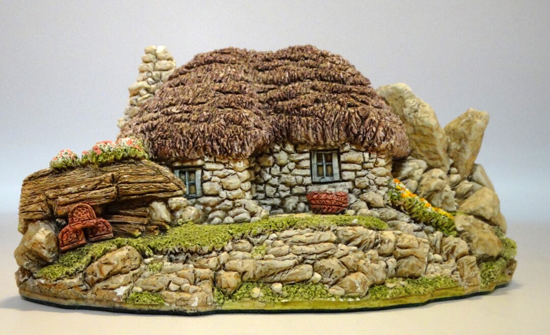 Vintage Lilliput Lane Eriskay Croft Cottage Rare Boxed - Etsy