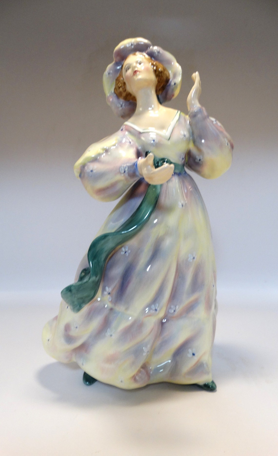 Royal Doulton Figurines Grand Manner HN2723 Rare - Etsy
