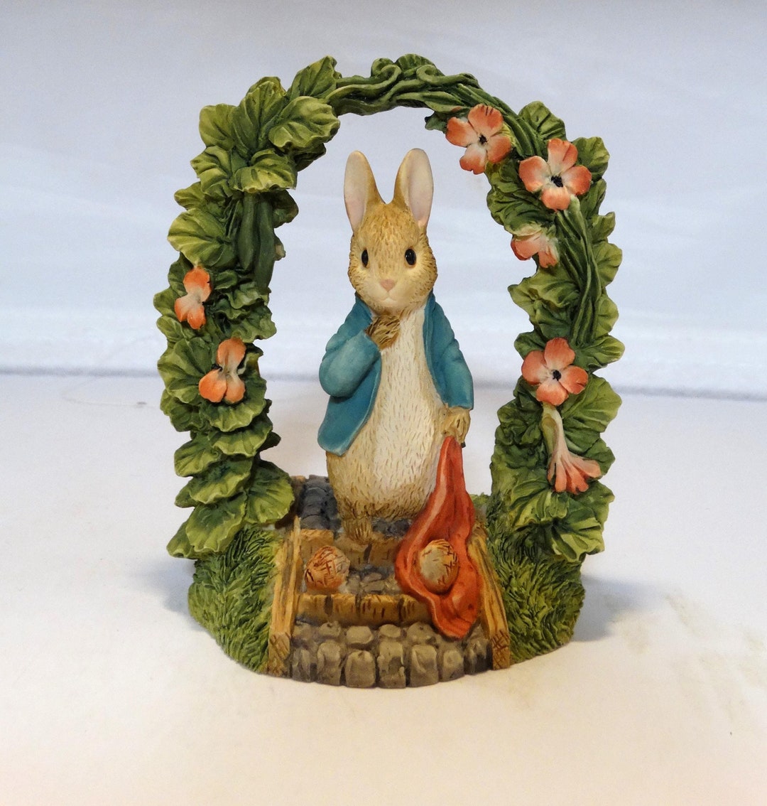 Vintage Beatrix Potter Peter Rabbit Arch Figurine Border Fine Arts ...
