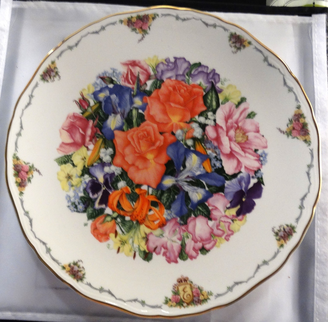 Vintage Royal Albert 'the Queen Mother's Favoutite Flowers' Finale Sara ...