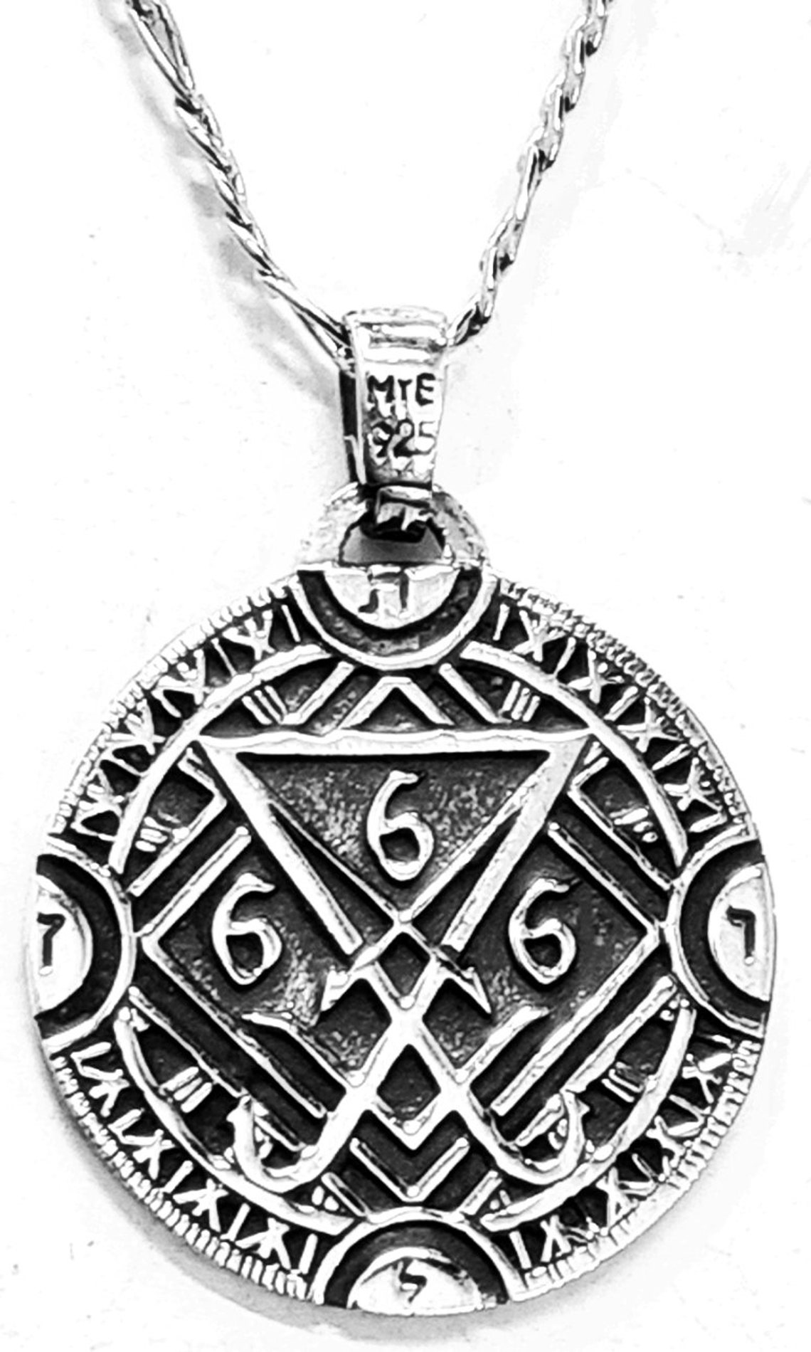 Dije Moneda Sello De Lucifer En Plata de Ley 925 hecho a Mano | Etsy