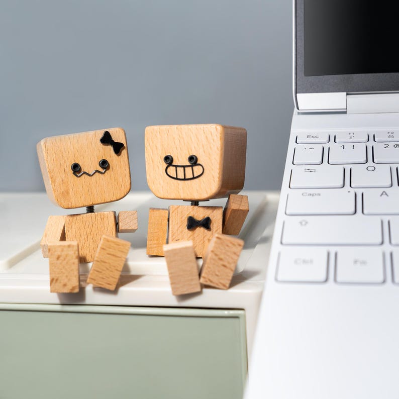 Moodbot Buddy - Wooden Expression Robot (1 Set) - Etsy