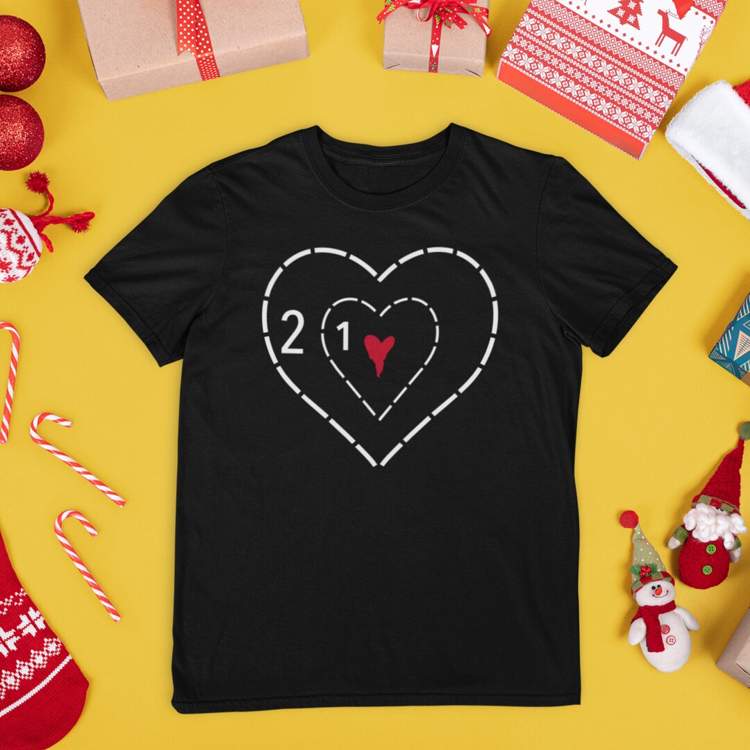 Grinch Heart Shirt - Etsy