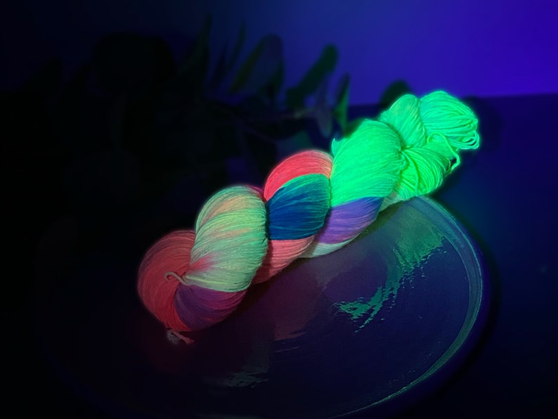 NEON LIGHTS Sock, Slub, Boucle, Chunky Fluorescent Yarn Unique Yarn for ...