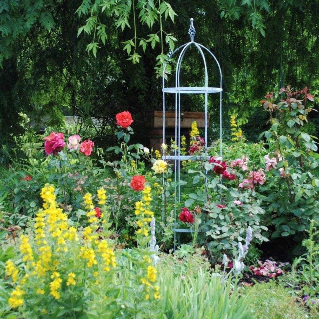 Medium Round Obelisk - Etsy