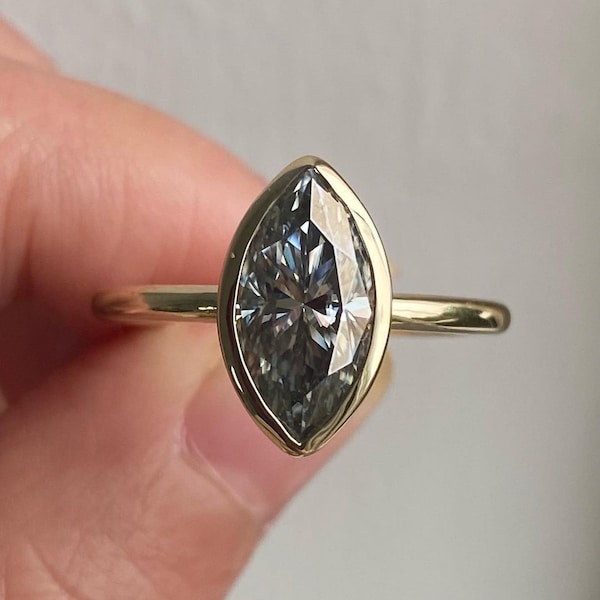 Mysterious Engagement Ring - Etsy