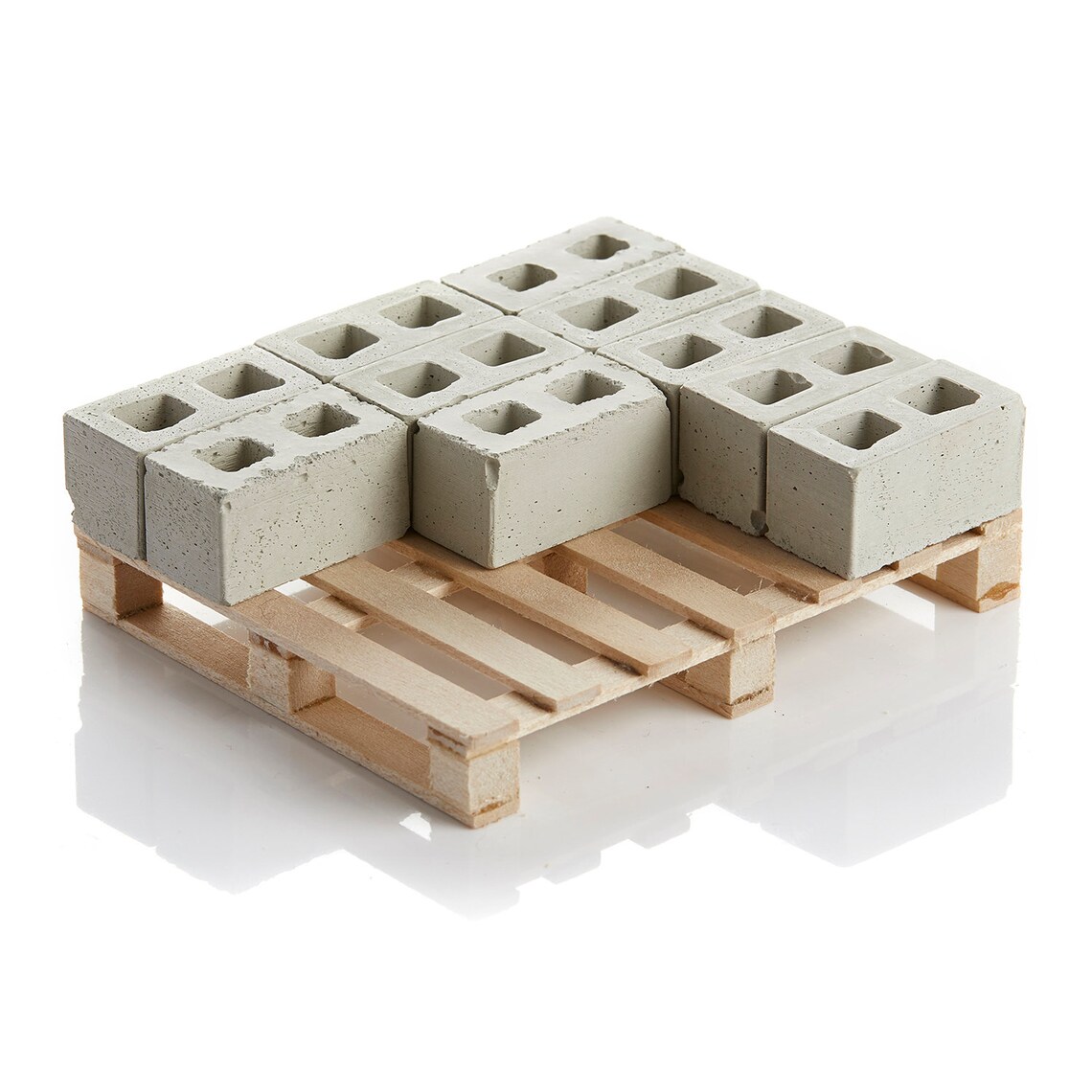 1:12 Scale Mini Pallet | Miniature Woodworking | Dollhouse | Miniature ...