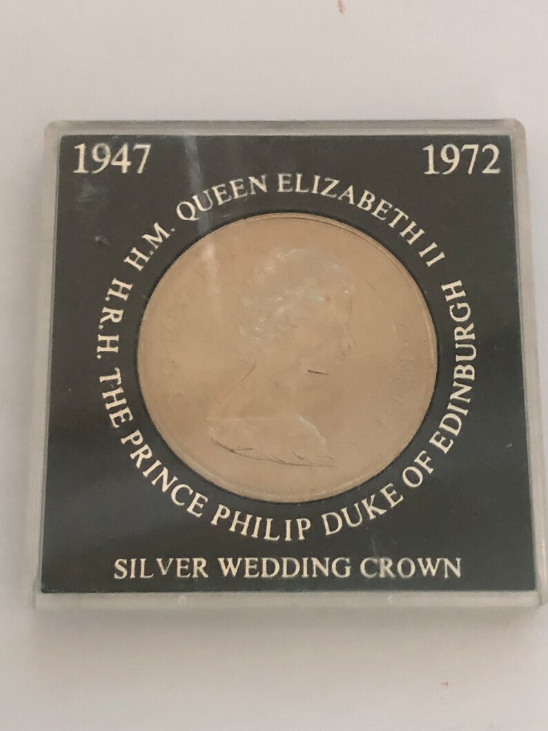 1972 Queen Elizabeth II and Prince Phillip Silver Wedding Crown Coin - Etsy
