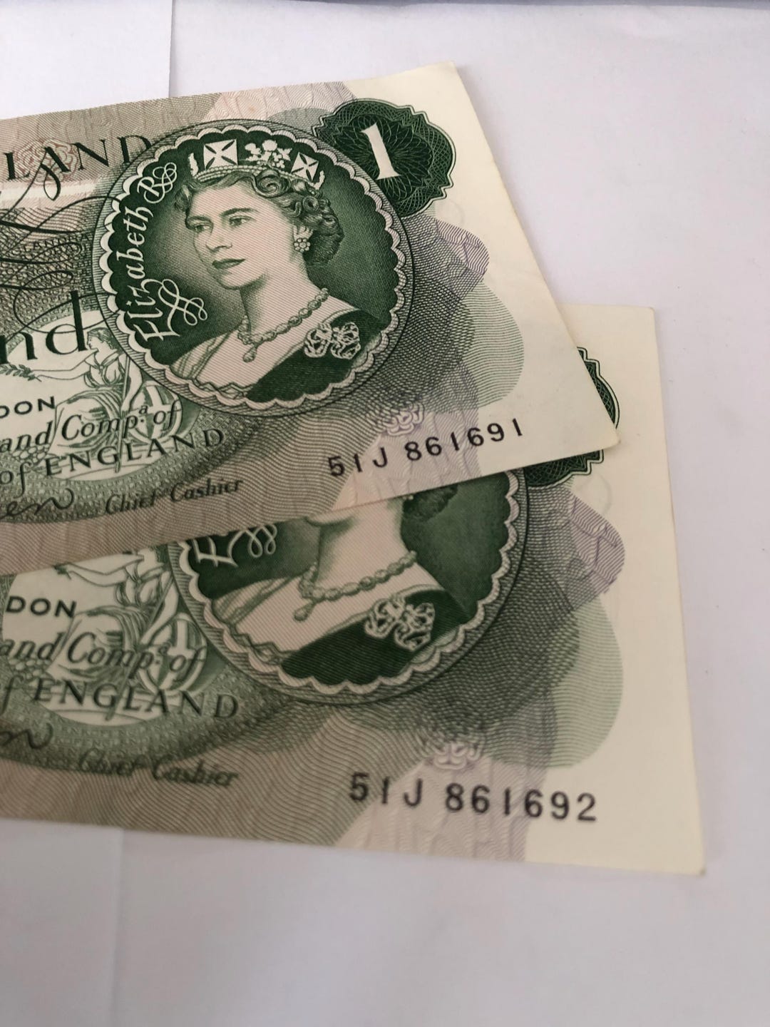 2 X Queen Elizabeth II One Pound Note 1960s 51J 861691 - Etsy