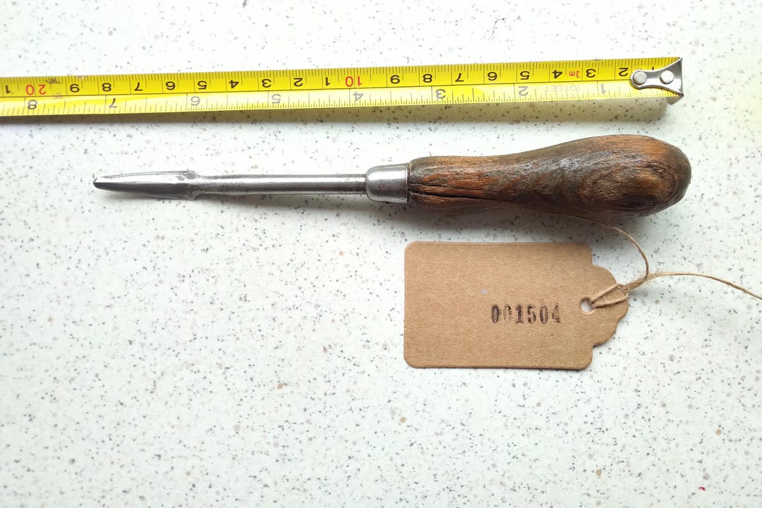 Small Moore and Wright Bearing Scraper. A Little Gnarly but Razor Sharp ...