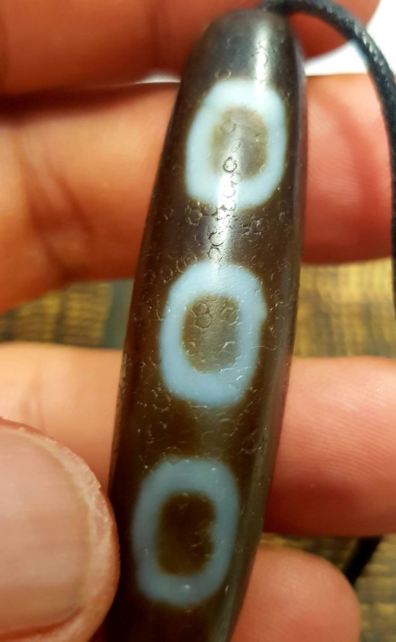 Old 3 eyes dzi - Gem