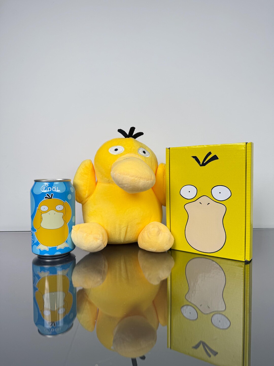 Psyduck-themed Pokémon TCG Box – Includes Booster Packs (english ...
