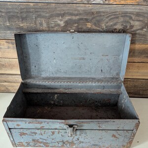 Vintage Tool Box Old Metal Toolbox for Decorating or Upcycling - Etsy