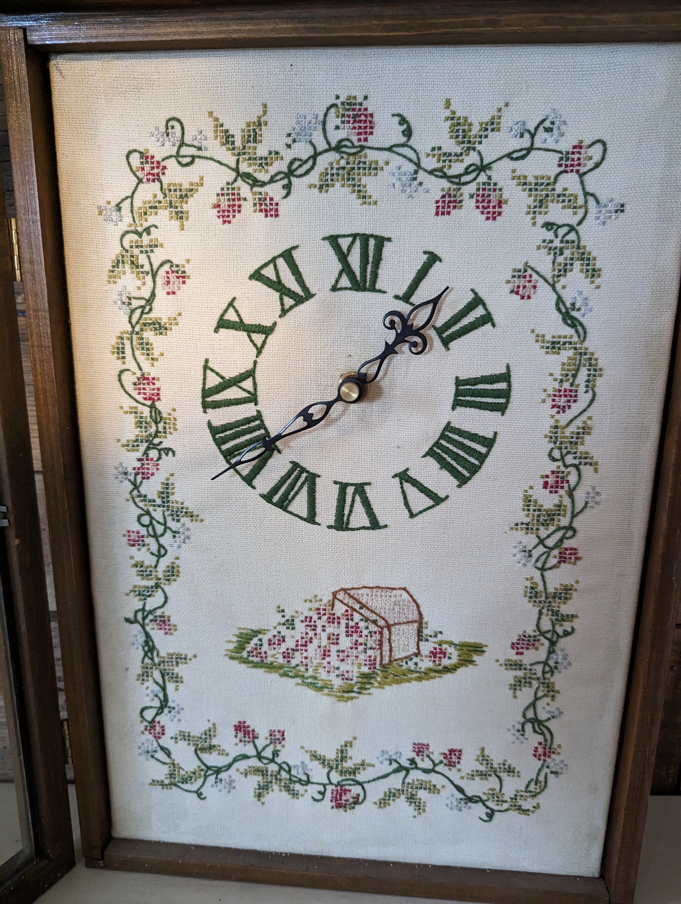 Vintage Cross Stitch Strawberry Clock in Wood and Glass Case - Etsy