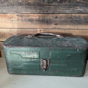 Vintage Green Toolbox Rusty Dented Decor - Etsy