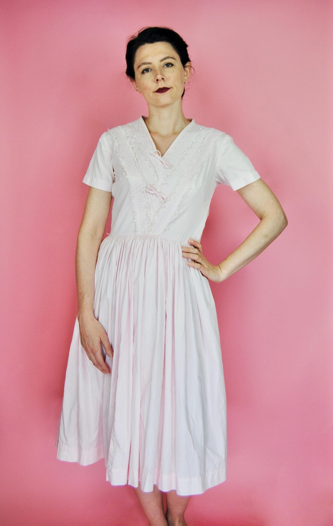 1950s Vintage Joan Miller Juniors Light Pink Cotton Pin Tuck Fit and ...