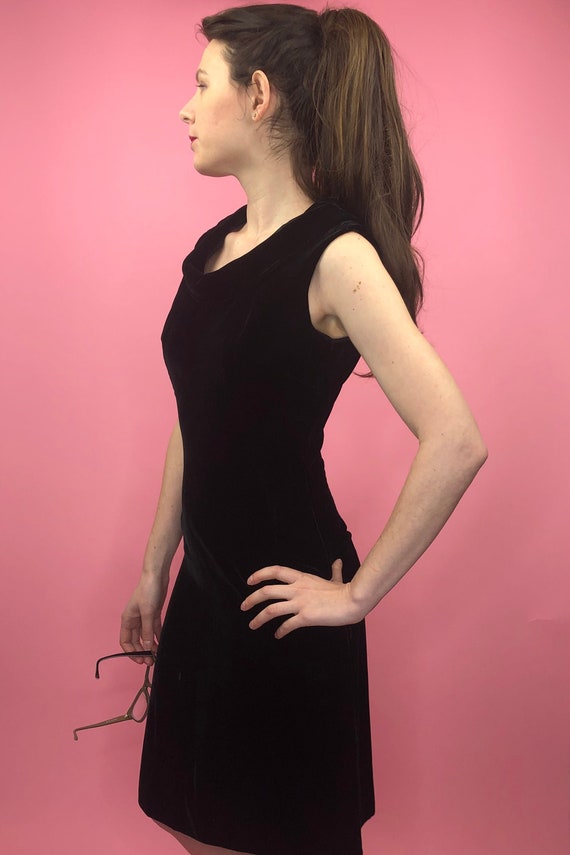 1960's 1970's Gale Mitchell Black Velvet Classic Cowl… - Gem