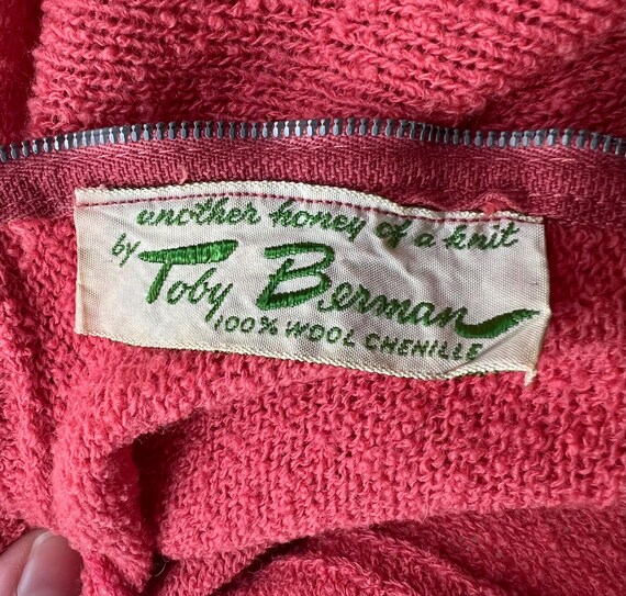 1940s 1950s Toby Berman Coral Pink Wool Chenille Pull… - Gem