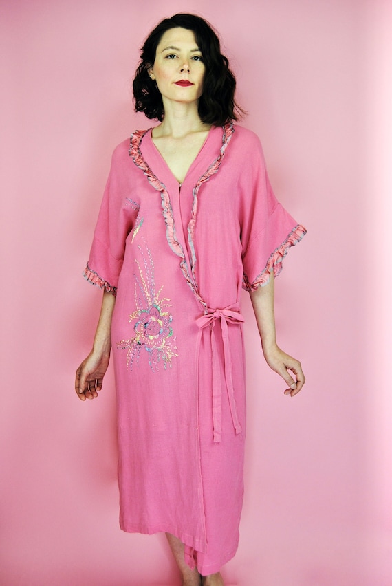 Antique 1920s pink boudoir - Gem