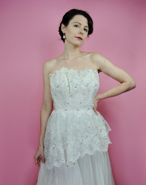 Unique Vintage 1940s Cream Eyelet Lace and Rhinestone… - Gem