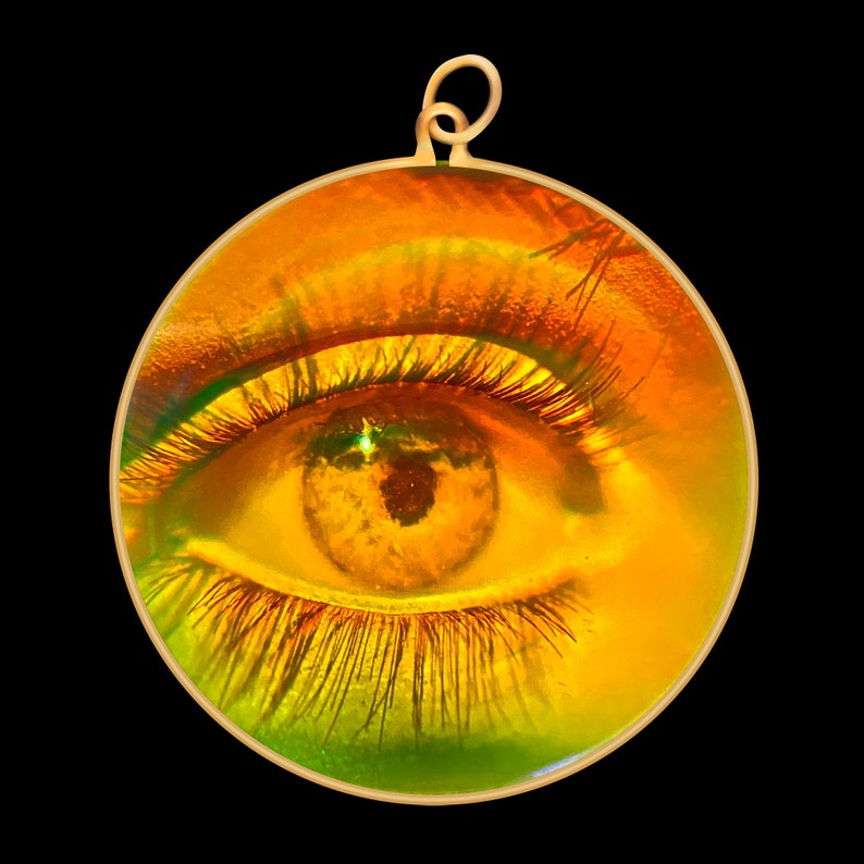 9ct Gold Hologram Pendant - Eye (large) - Etsy