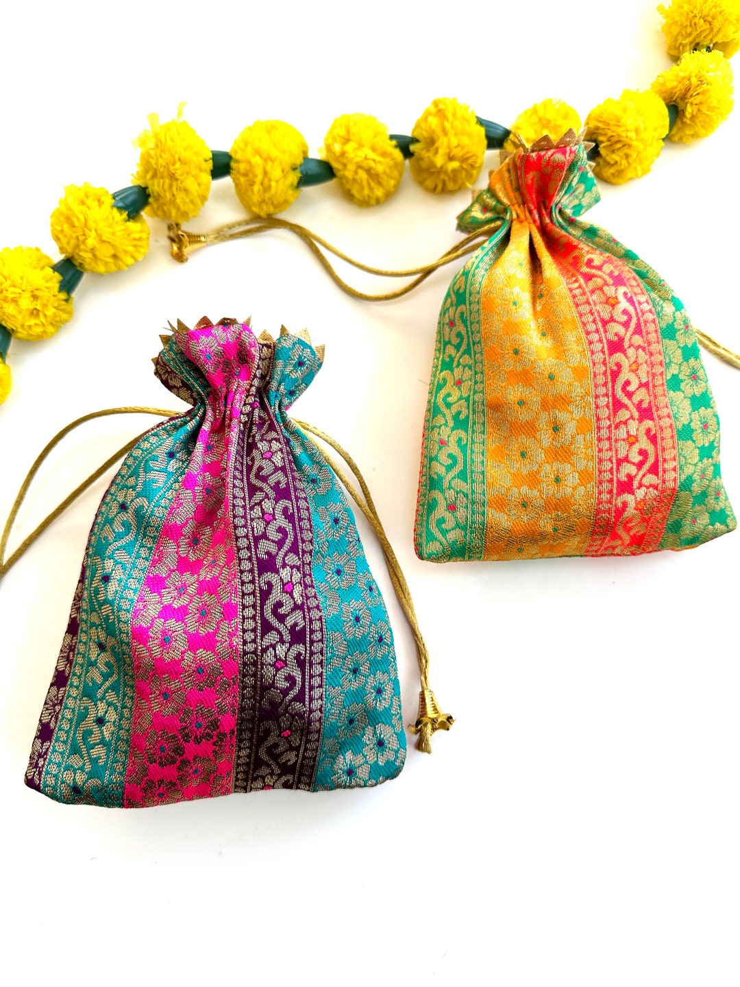 Set of 10 Indian Wedding Return Gifts for Guests in USA, Jewelry ...