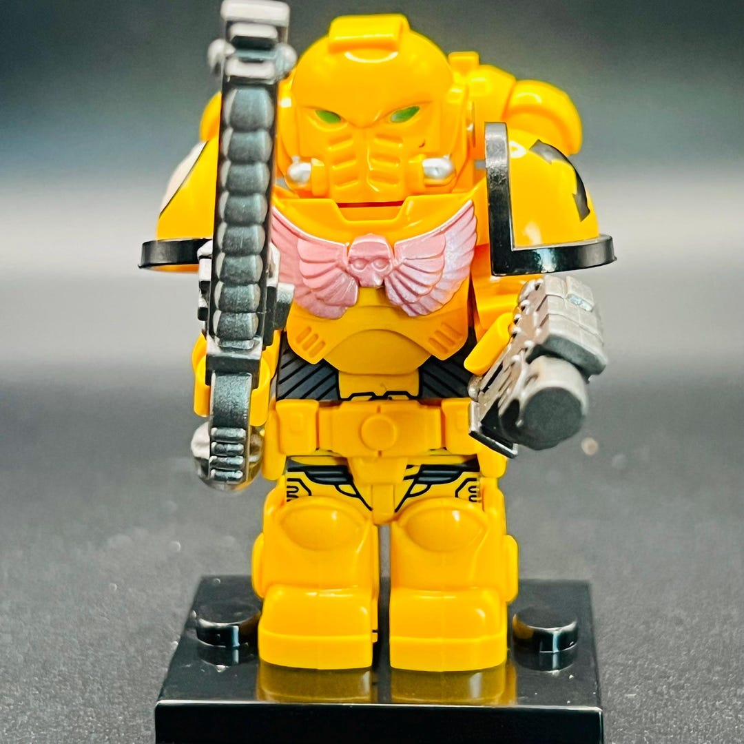 Warhammer 40K Imperial Fist Custom Minifigure - Etsy
