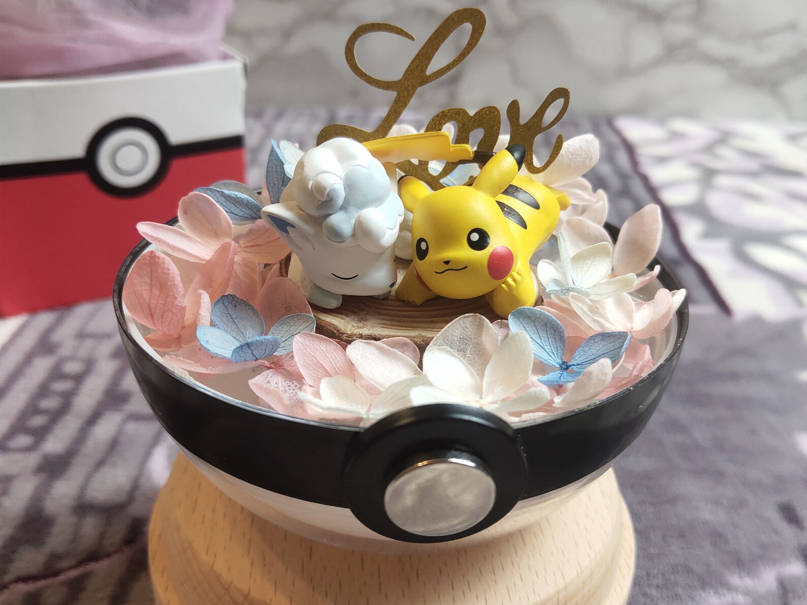 Pikachu Sleepy Vulpix alola Preserved Flower Pokeball | Etsy