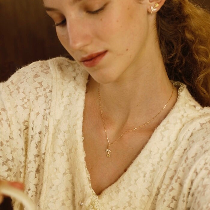 Rose Garden Earring/ Retro Gold Rose Stud Earring/ 14K Gold - Etsy