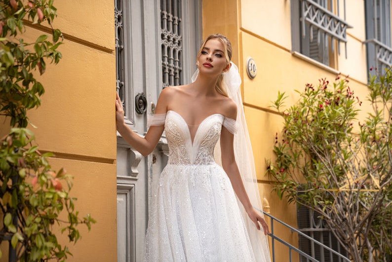 Off-the-shoulder Wedding Dress Tulle Bridal Dress Glitter - Etsy