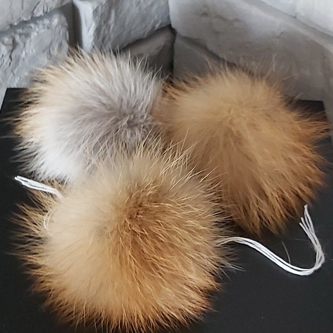 Handmade Red Fox Fur Pom Pom: Soft Fluffy Hat Decoration (6-8cm) - Etsy