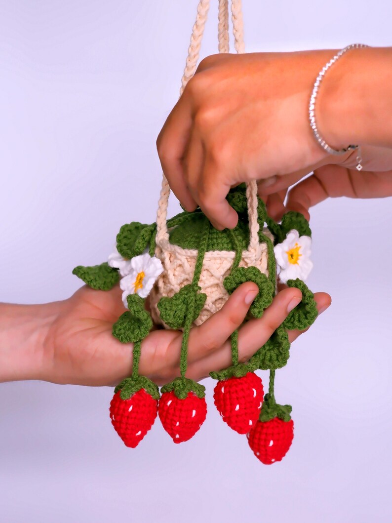 Kniri Crochet Strawberry Plant Pattern, Digital PDF Pattern - Etsy