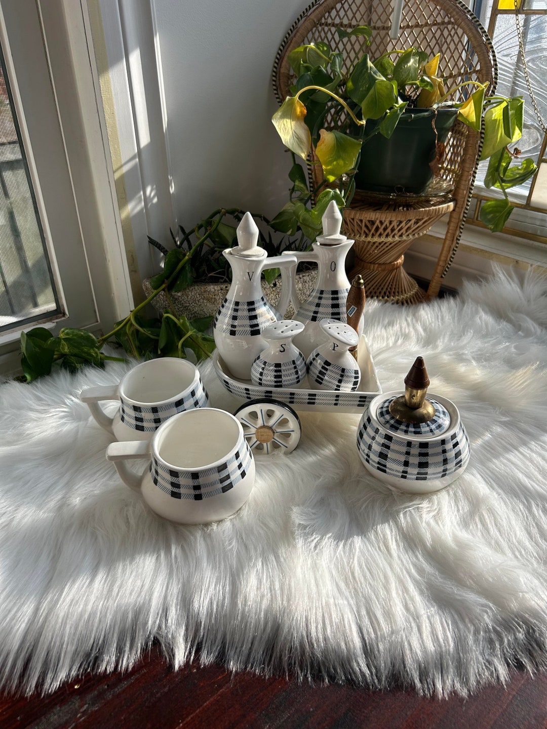 ESD Lefton Cruet Set With Matching Salt & Pepper Shakers and Mugs ...