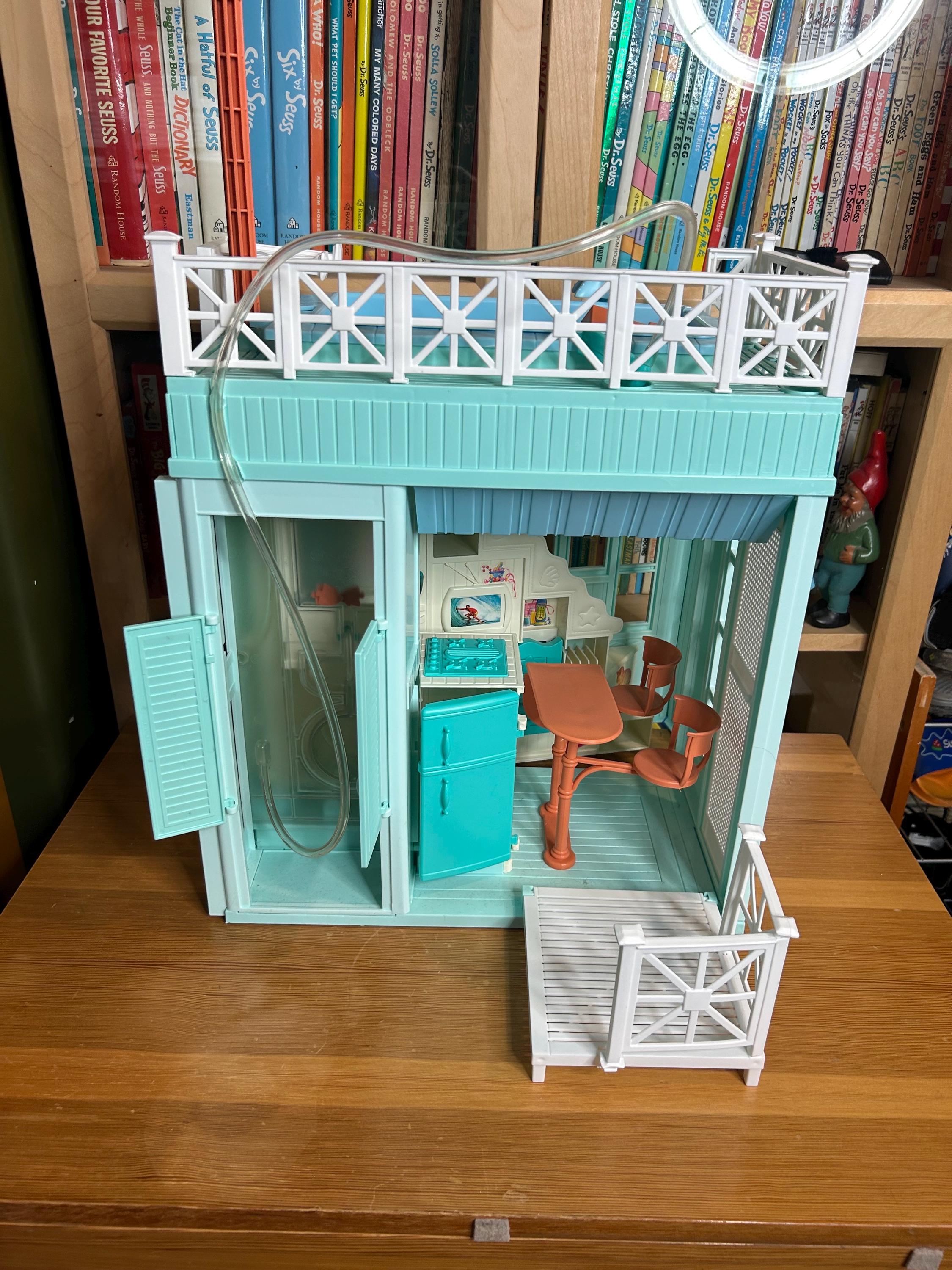 1999 90s Vintage Barbie Beach Bungalow House Doll Playhouse Mattell ...