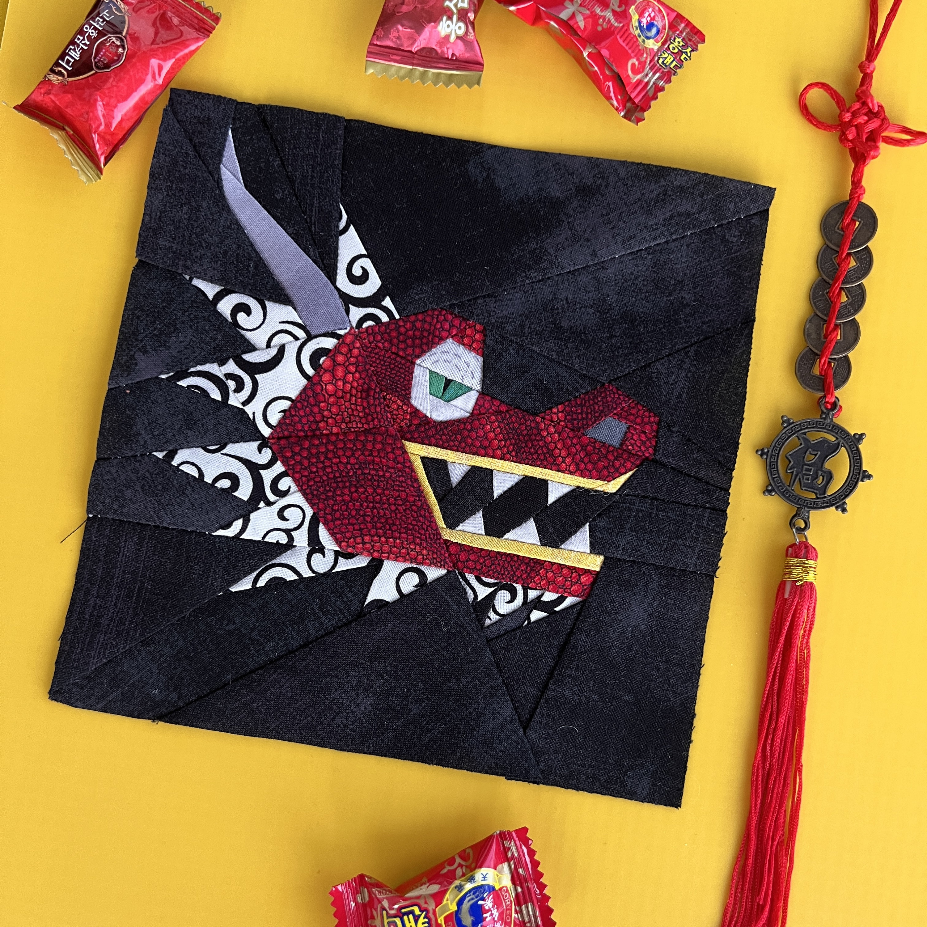 Chinese Dragon & Fu - Lunar New Year Foundation Paper Piecing Quilt ...