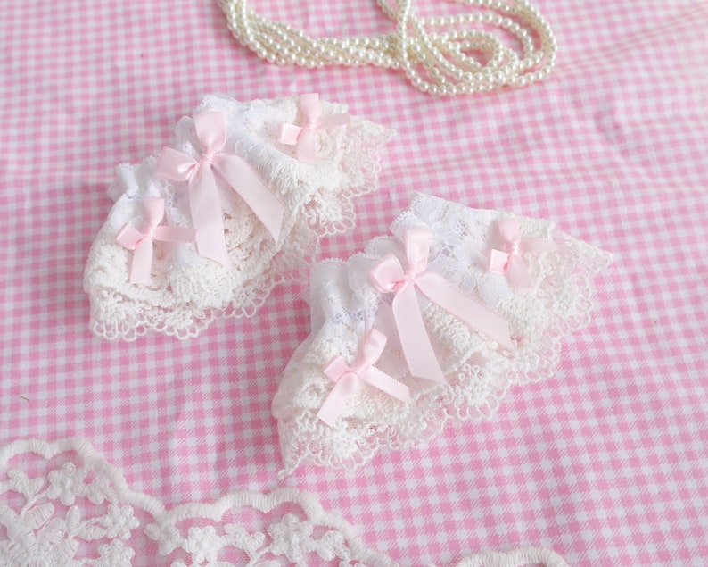 Set of 2 -lolita Wrist Cuffs Gloves Lace Sleeves , White Lace Baby Pink ...