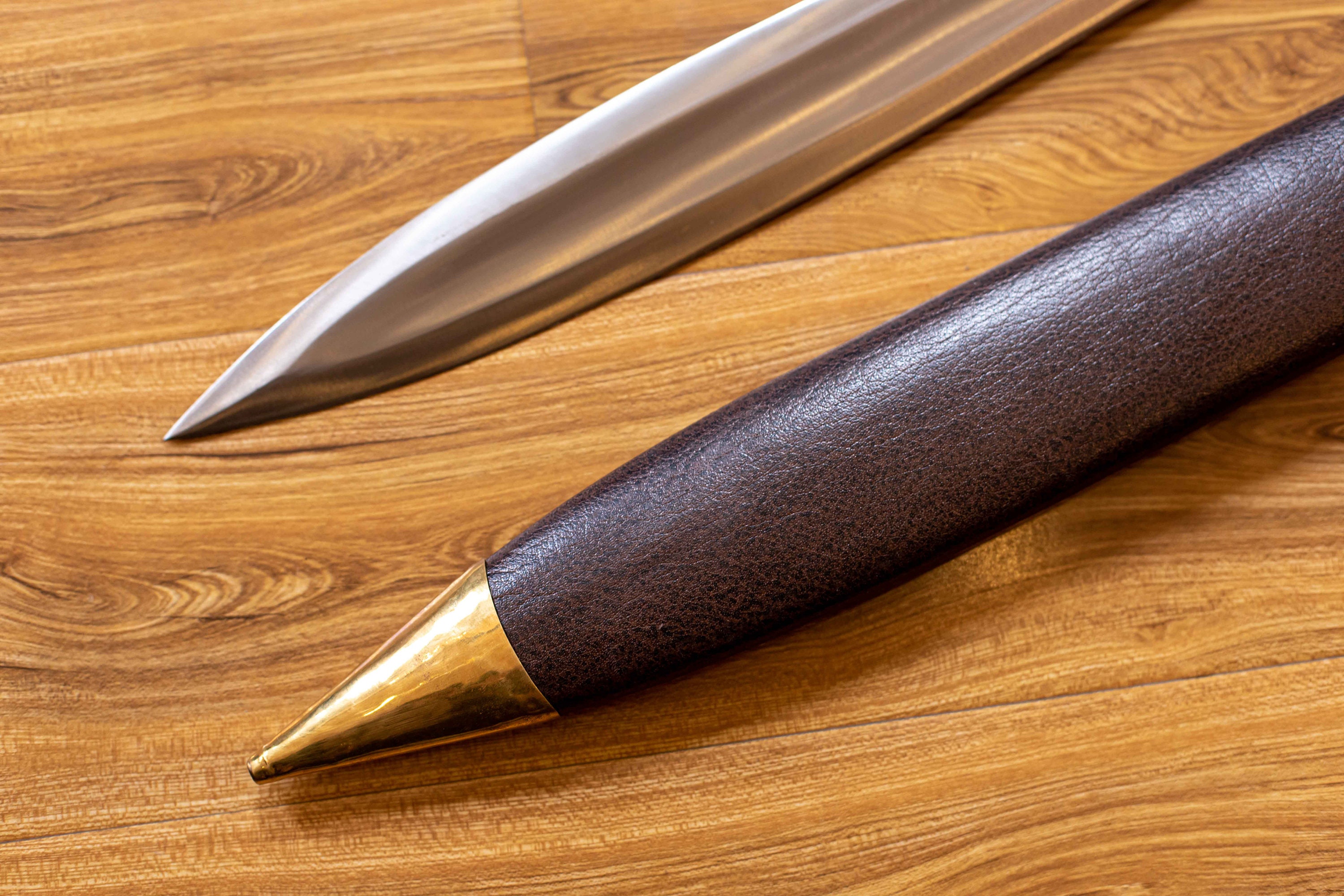 18-inch Khukuri Sword: Full Tang Handle & Expertly Crafted by Skilled ...