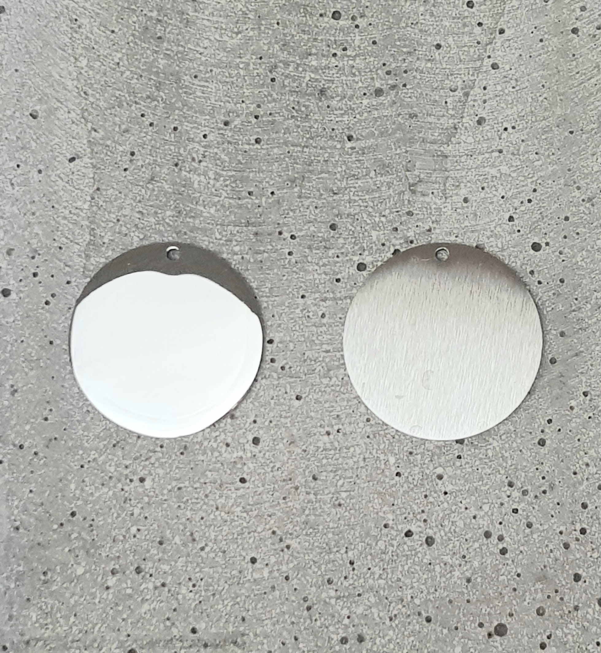 PACK OF 10 Round Metal Blanks. 32mm Silver Stainless Steel Disc 2mm ...