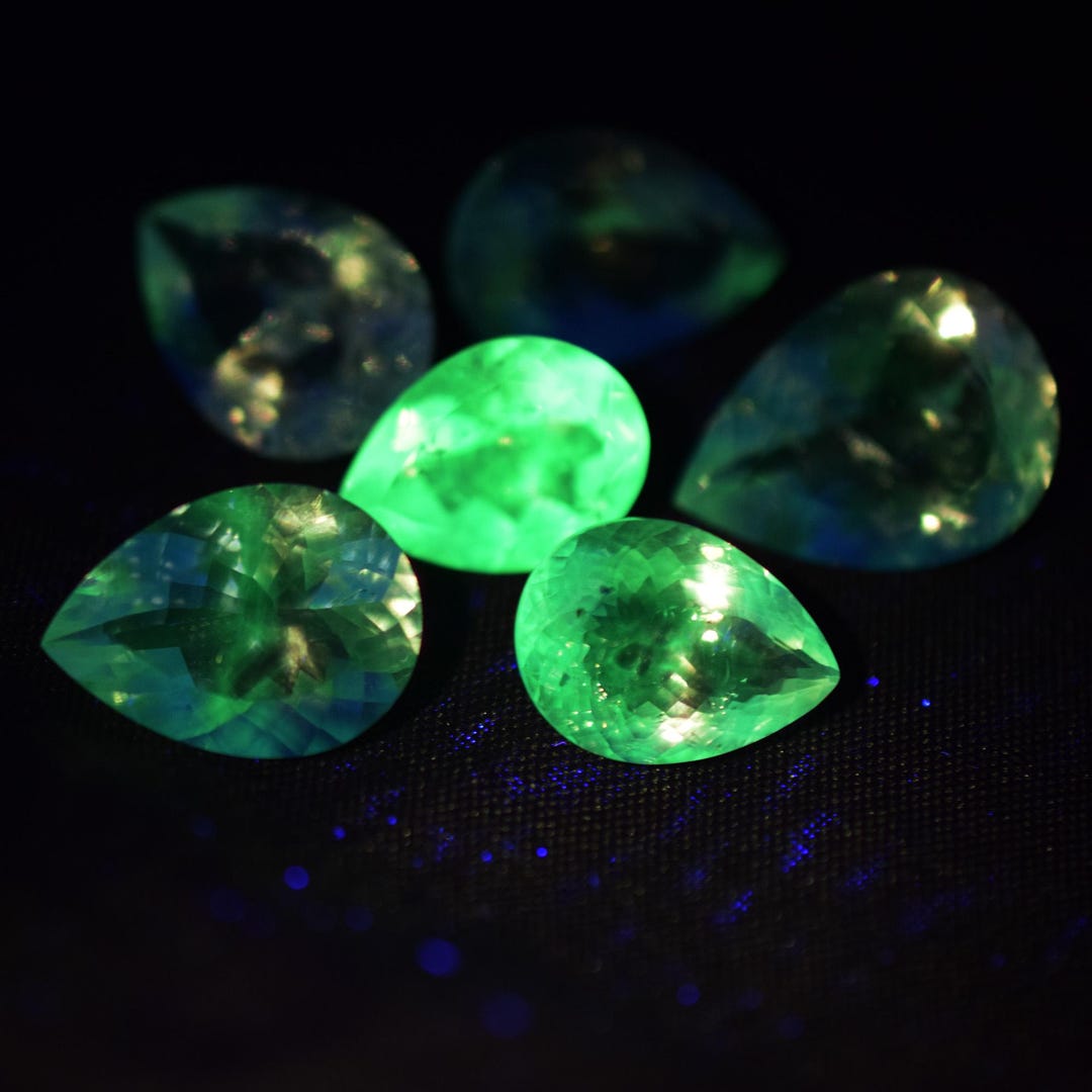 Natural Hyalite Opal Pear Cut Stone, UV Reactive Gemstone, Wholesale ...