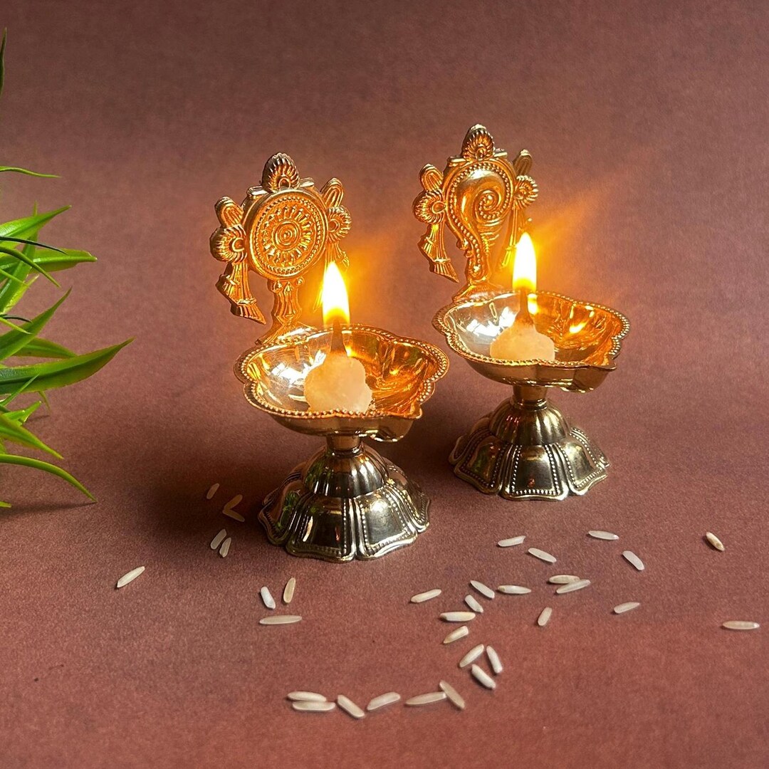 Brass Shankh Chakra Diya | Sacred Oil Lamp for Pooja | Hindu Deepak ...
