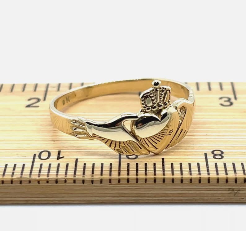 9ct Yellow Gold Irish Claddagh Ring | Traditional Irish Gold Ring ...