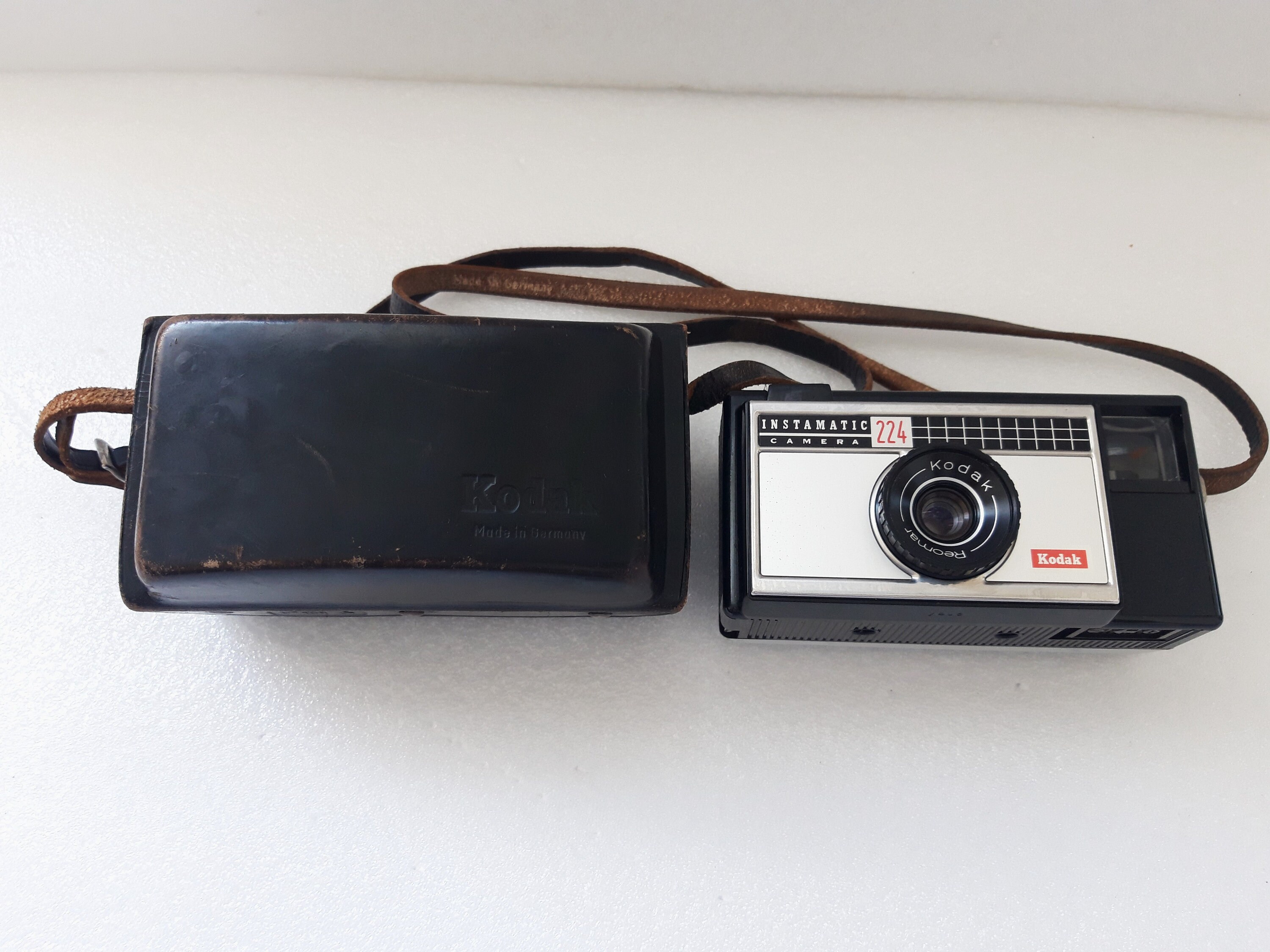 Vintage German Kodak Film Camera, German Camera With Leather Case ...