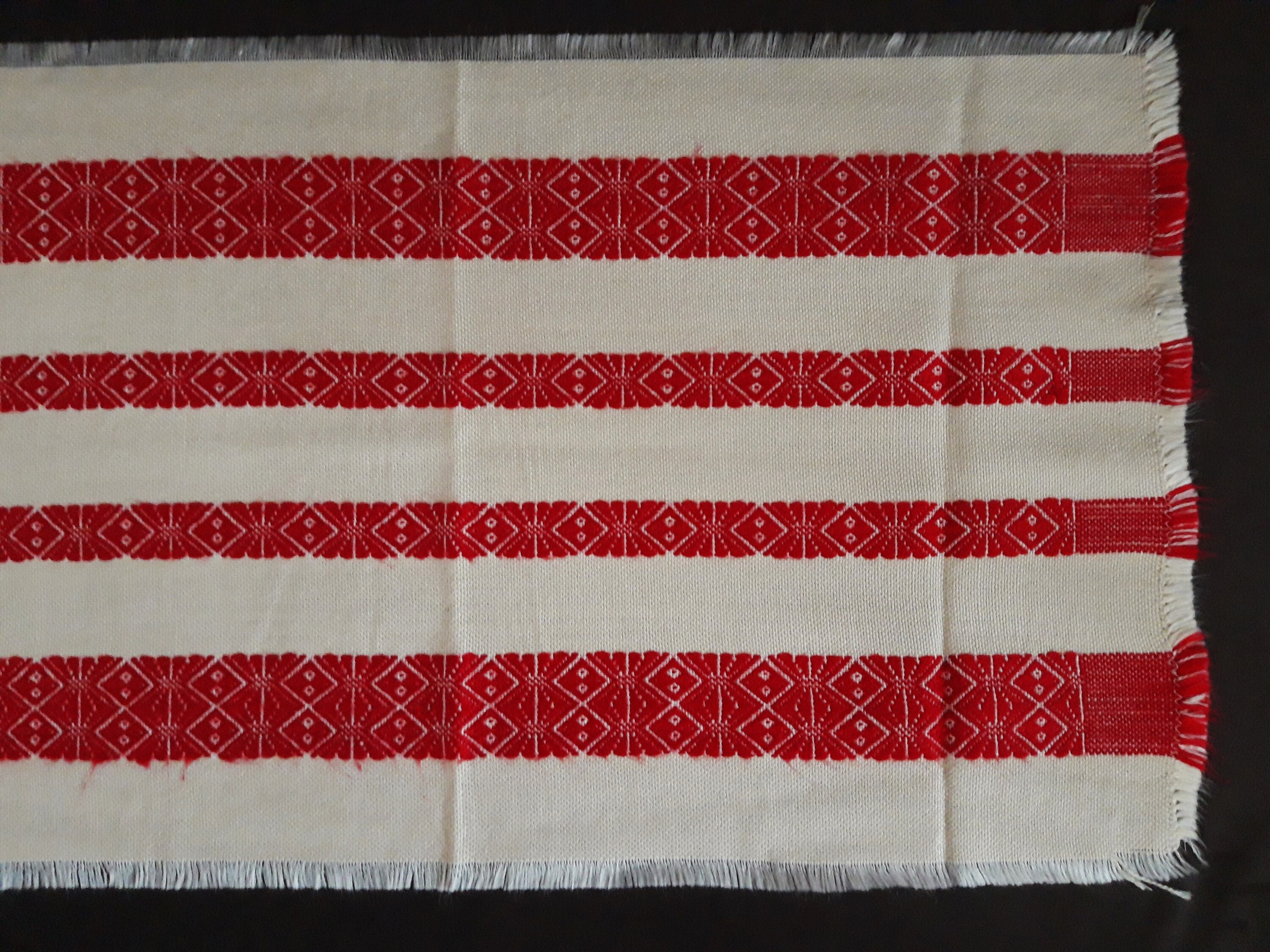 Woven Table Runner 33" X 17" Vintage Fringed Tablecloth Scandinavian ...