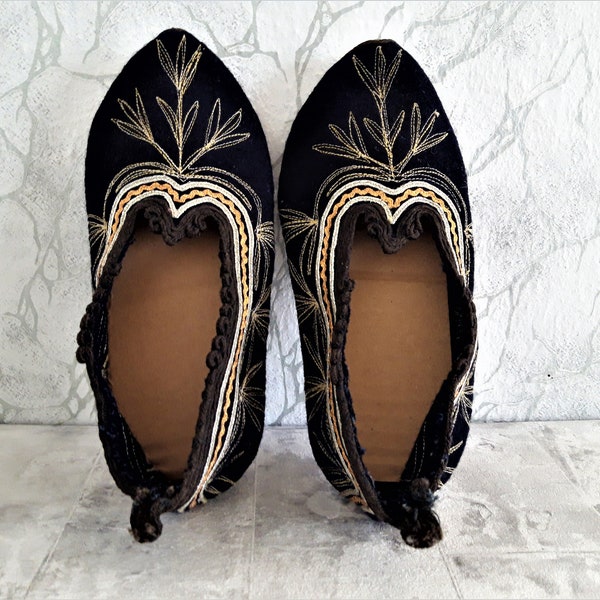 Embroidered Slippers - Etsy