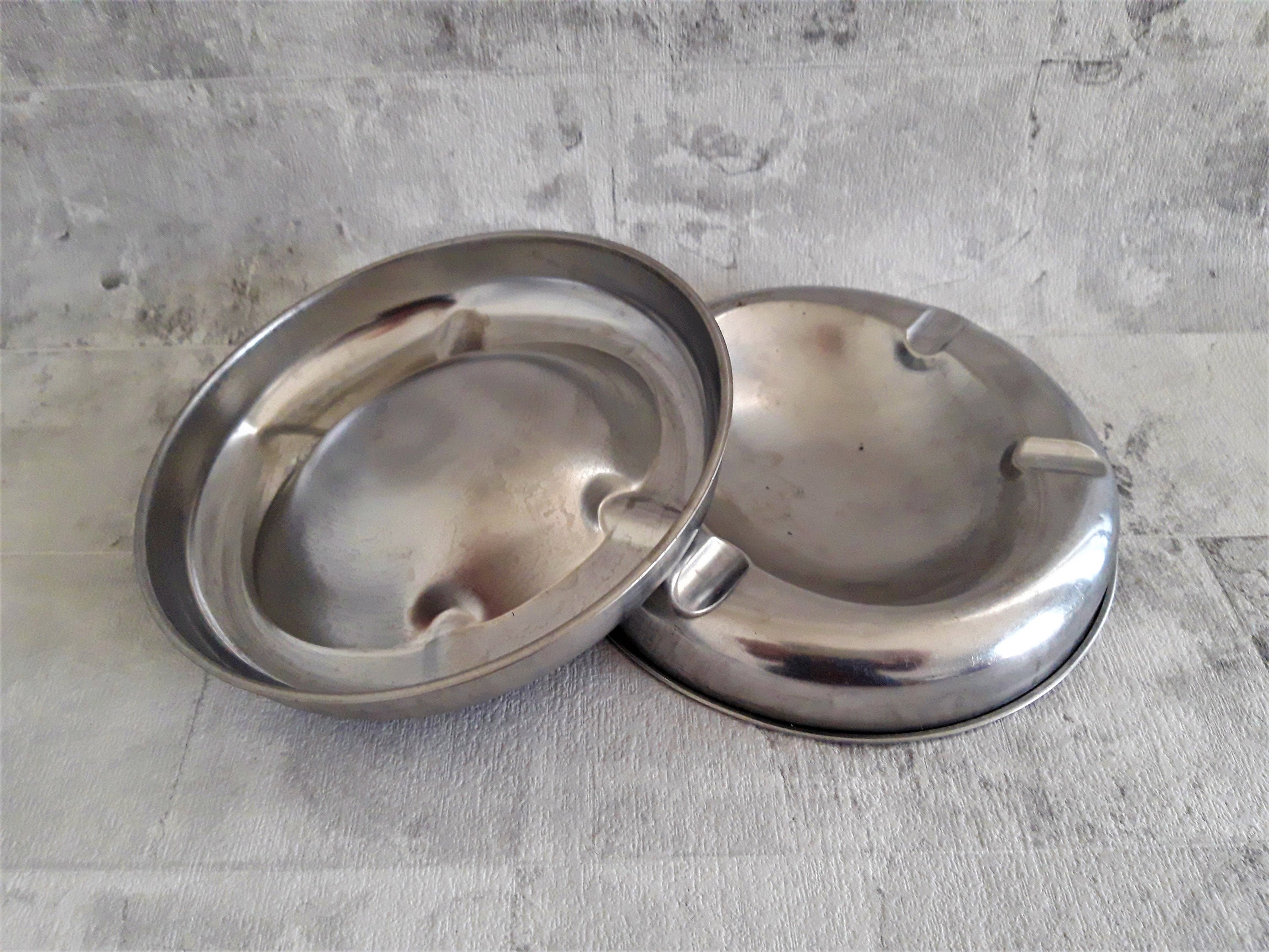 Vintage set of 2 Vintage Metal Ashtrays 1970 Large Ashtrays - Etsy.de