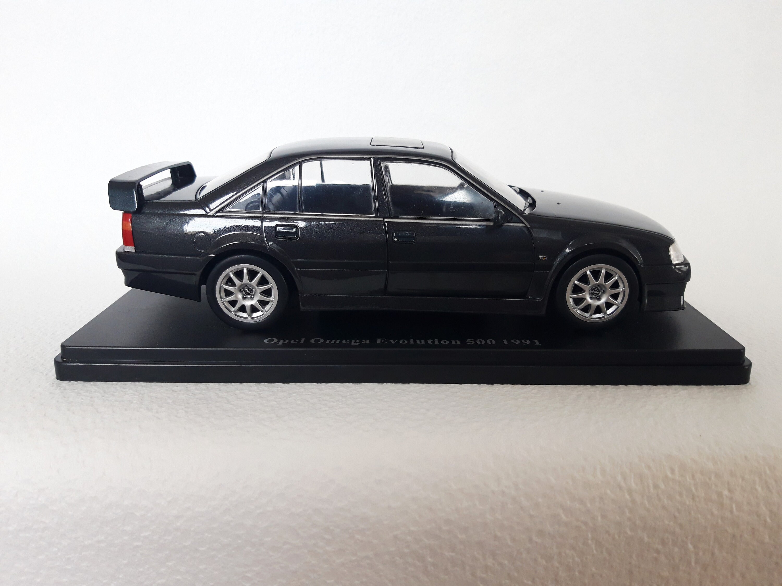OPEL Omega Evolution 500 German Scale 1-24 BASE Replica Black Color ...
